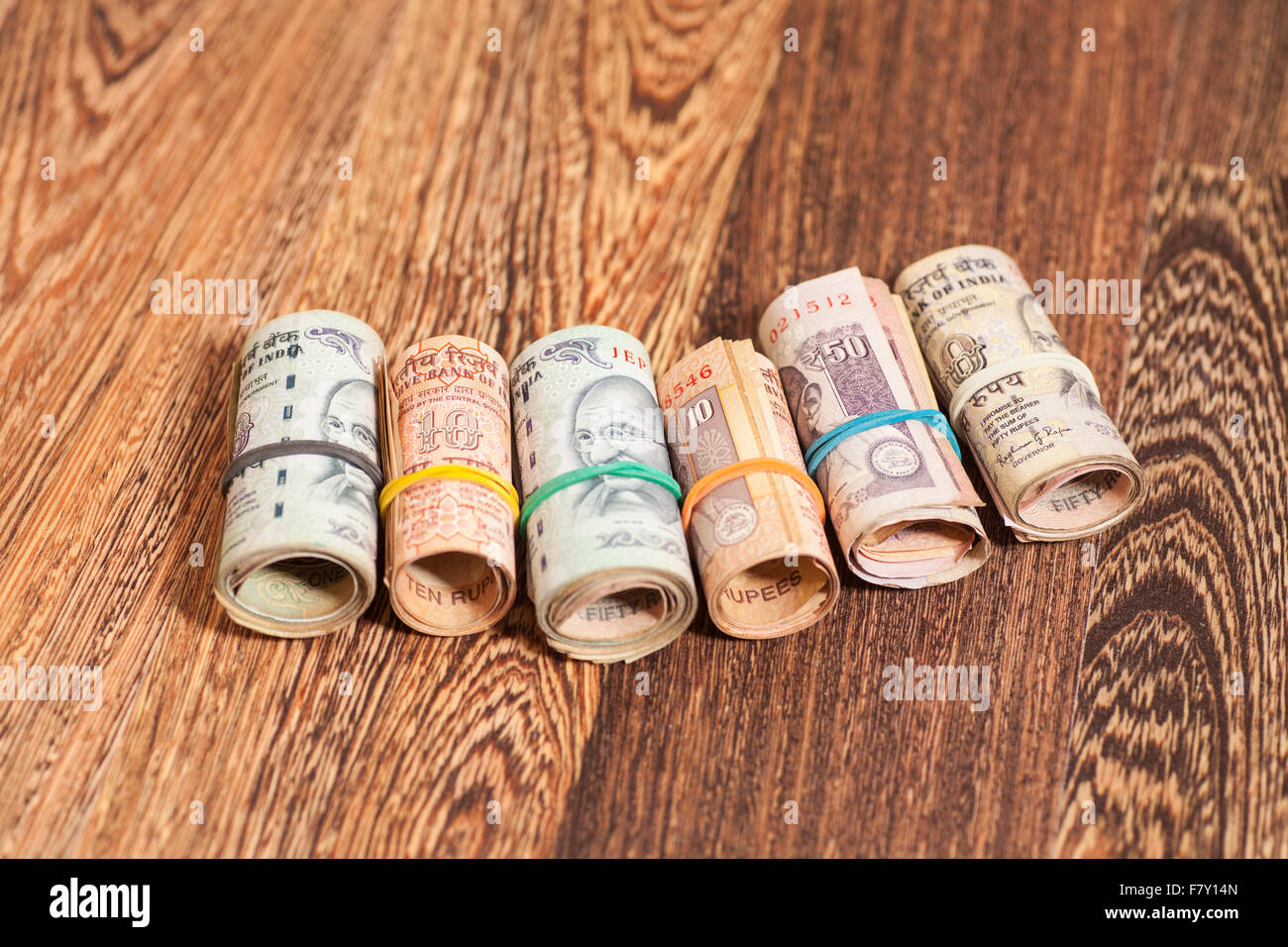 Indian rupees bundle hi-res stock photography and images - Alamy