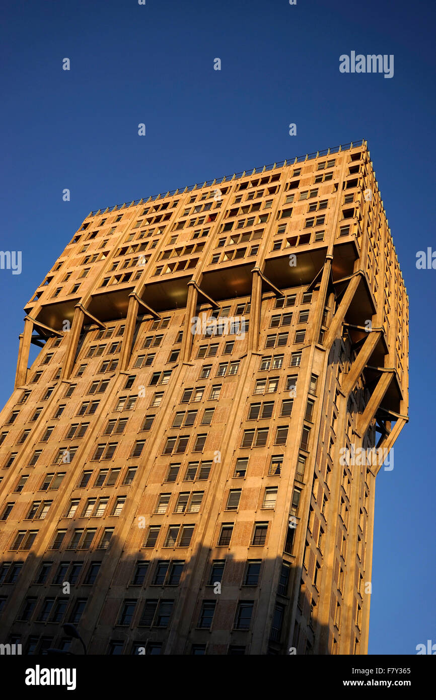 Torre Velasca Tower in city centre of Milan. Italy Stock Photo - Alamy