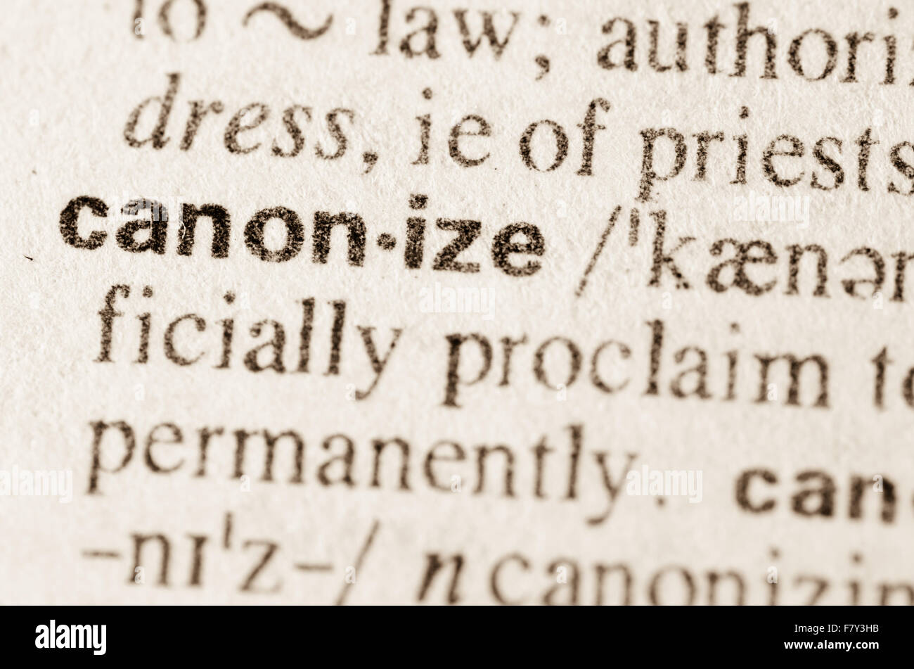 Definition of word canonize in dictionary Stock Photo - Alamy