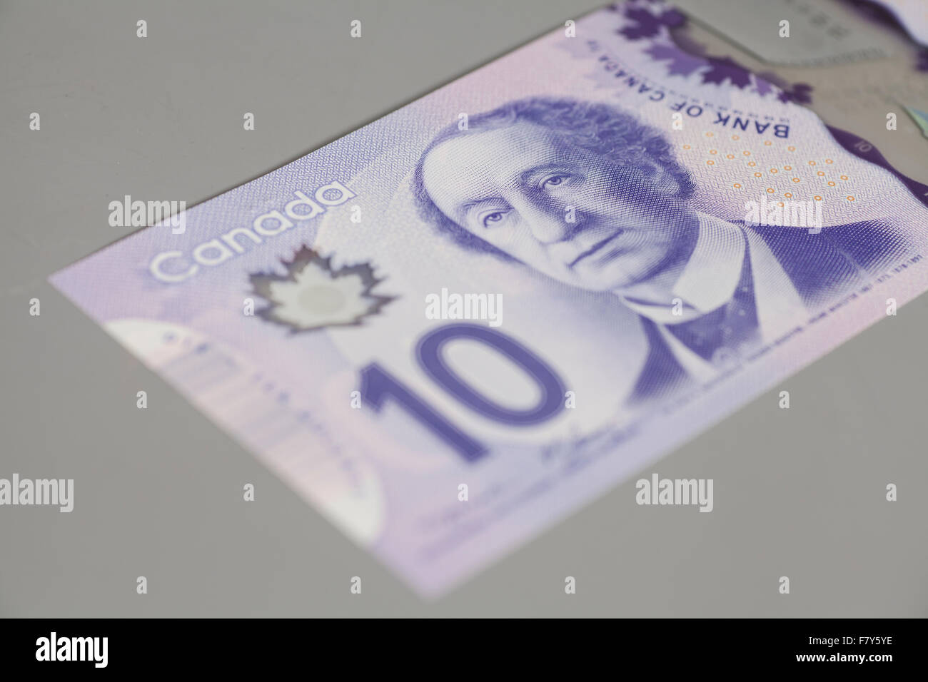 10 dollar bill canada hi-res stock photography and images - Alamy