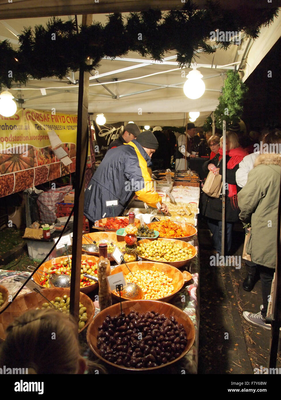 Welsh christmas market hi-res stock photography and images - Alamy