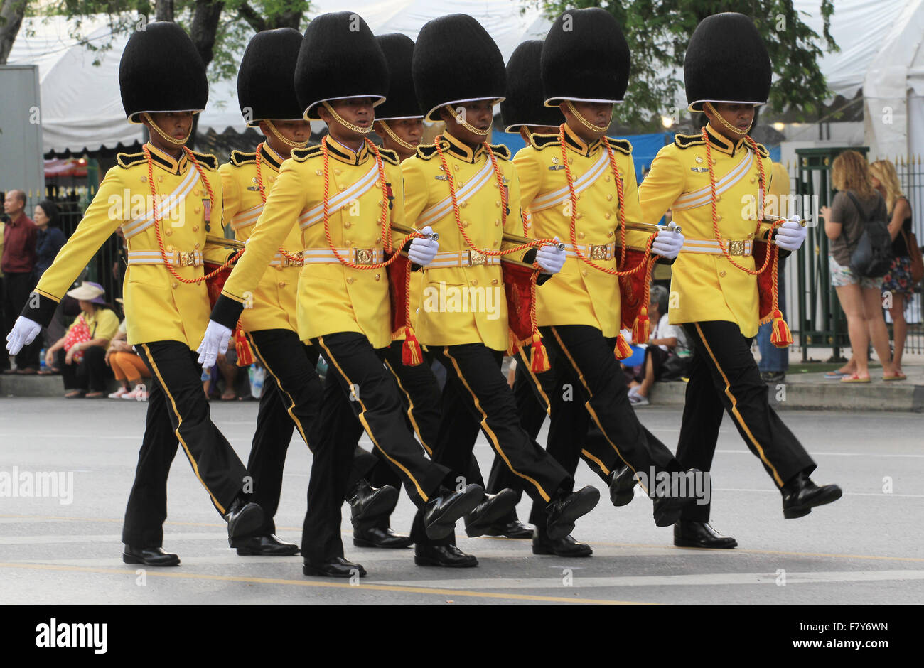 Ceremonial thai guards hi-res stock photography and images - Alamy