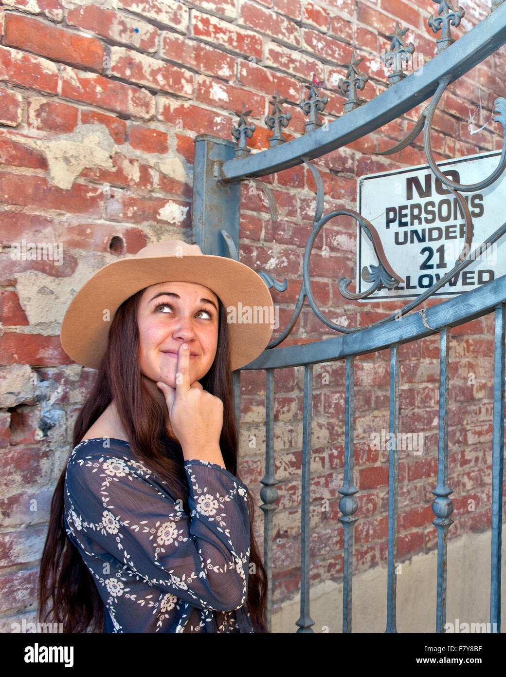 Female contemplation hi-res stock photography and images - Alamy