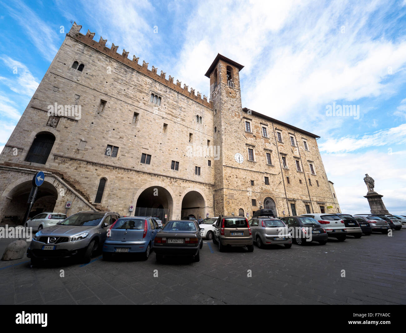 Todi town hall hi-res stock photography and images - Alamy