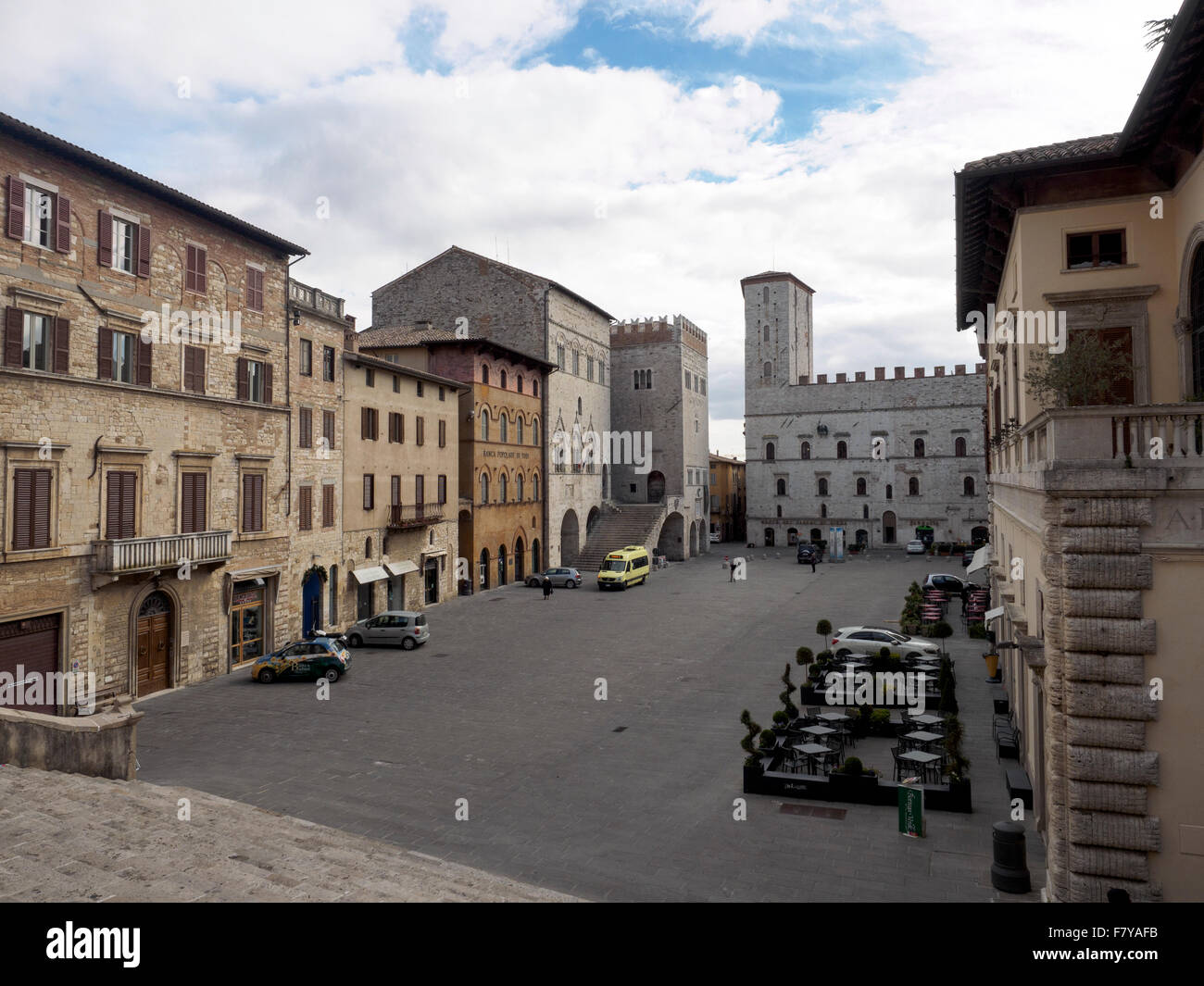 Todi cathedral town street road hi-res stock photography and images - Alamy