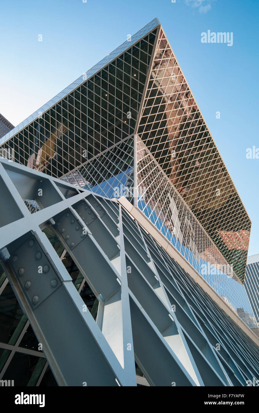 Seattle public library main branch hi-res stock photography and images ...