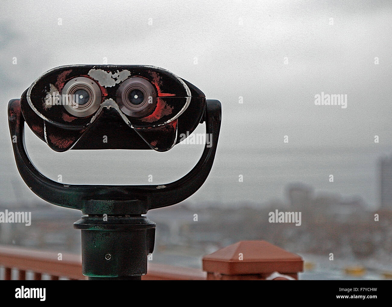 Viewfinder on the Stone Arch Bridge Stock Photo - Alamy