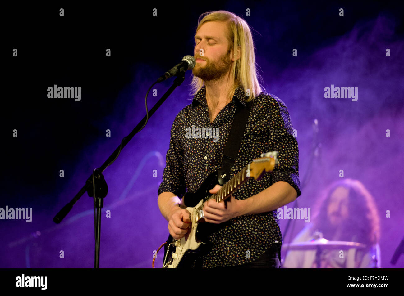 Belchatow, Poland. 3rd December, 2015. Luke Oldfield performs with ...