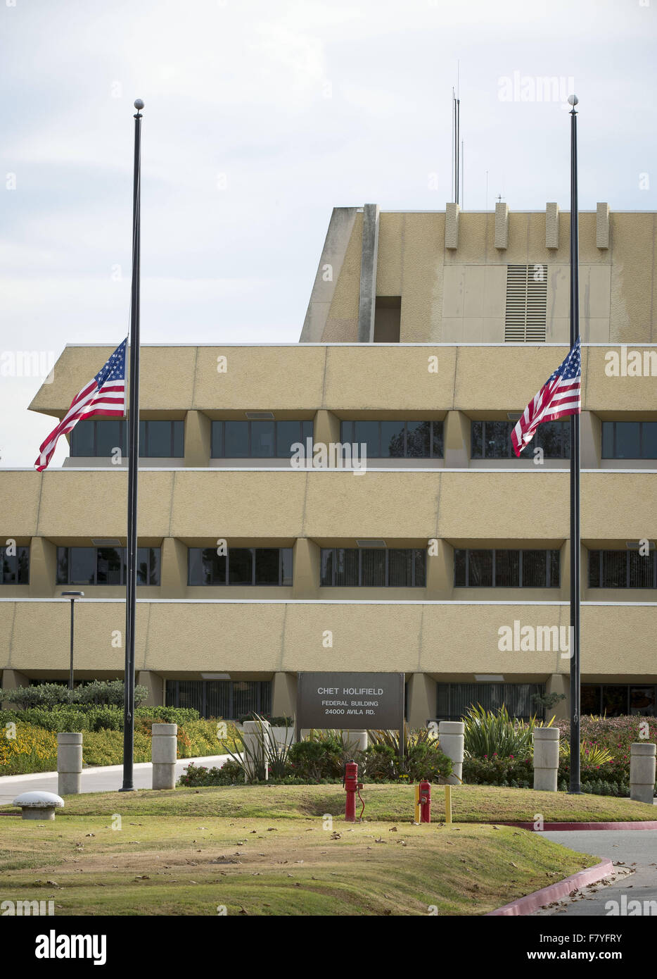 Half mast in memory respect hi-res stock photography and images - Alamy