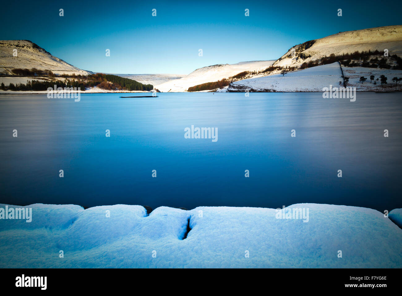 Winter at Dovestone Reservoir Stock Photo - Alamy