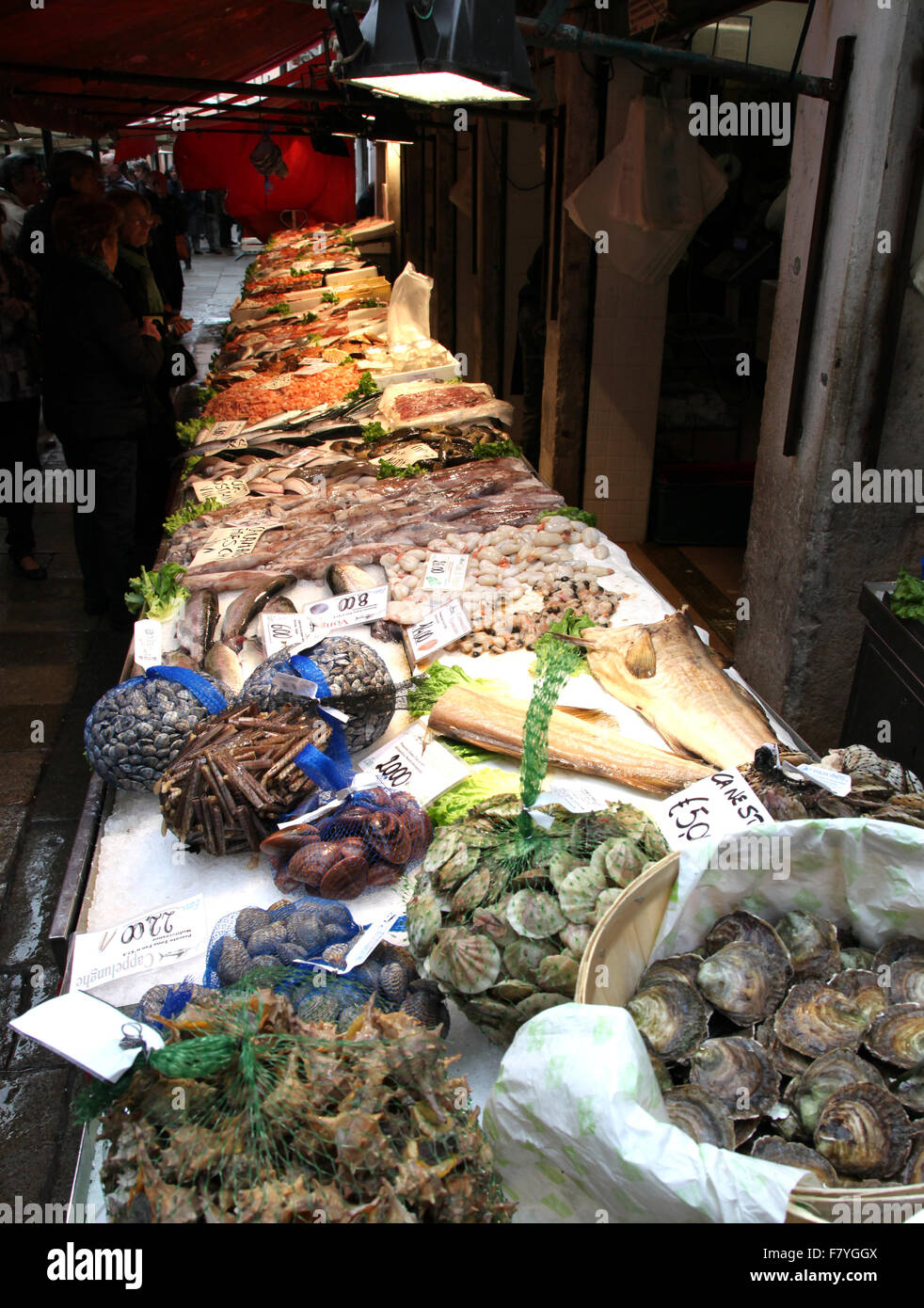 Campo della Pescheria. (Fish Market Venice Stock Photo - Alamy