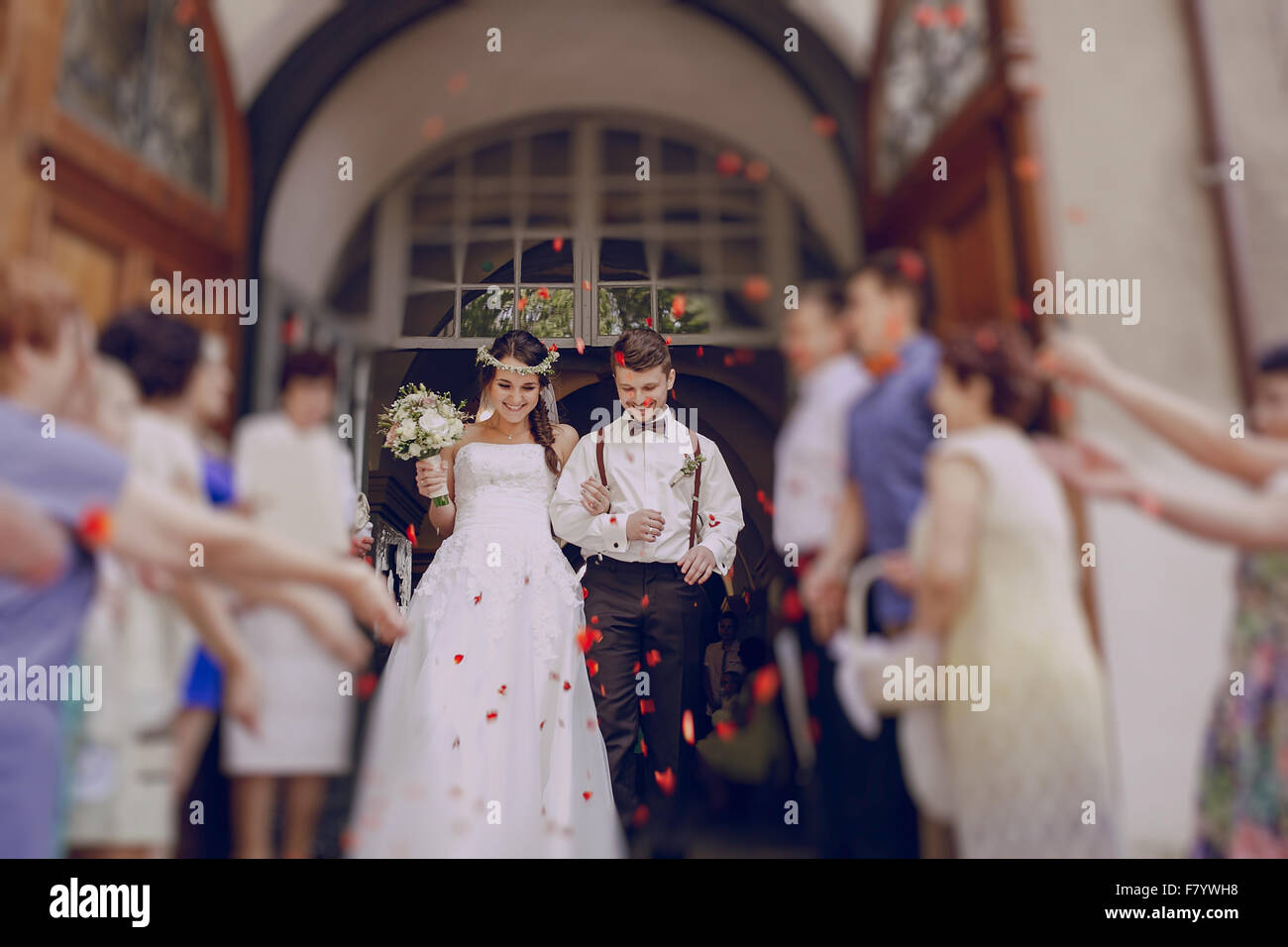 wedding church couple Stock Photo - Alamy