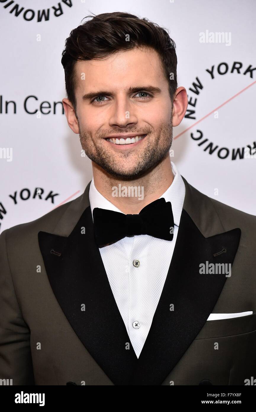 Kyle Dean Massey Fiyero