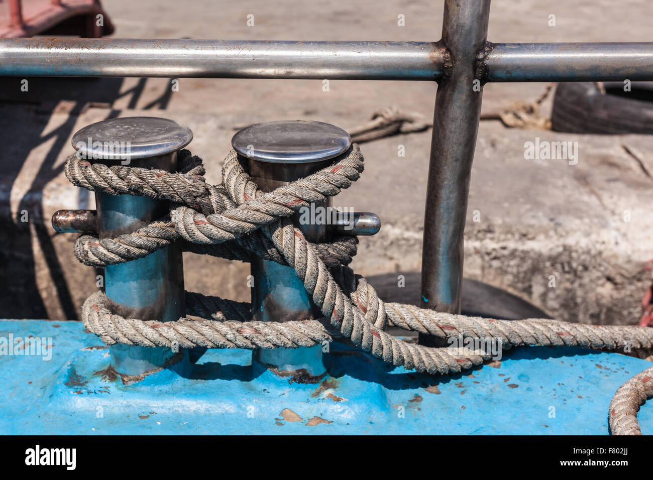 Big rope hi-res stock photography and images - Alamy