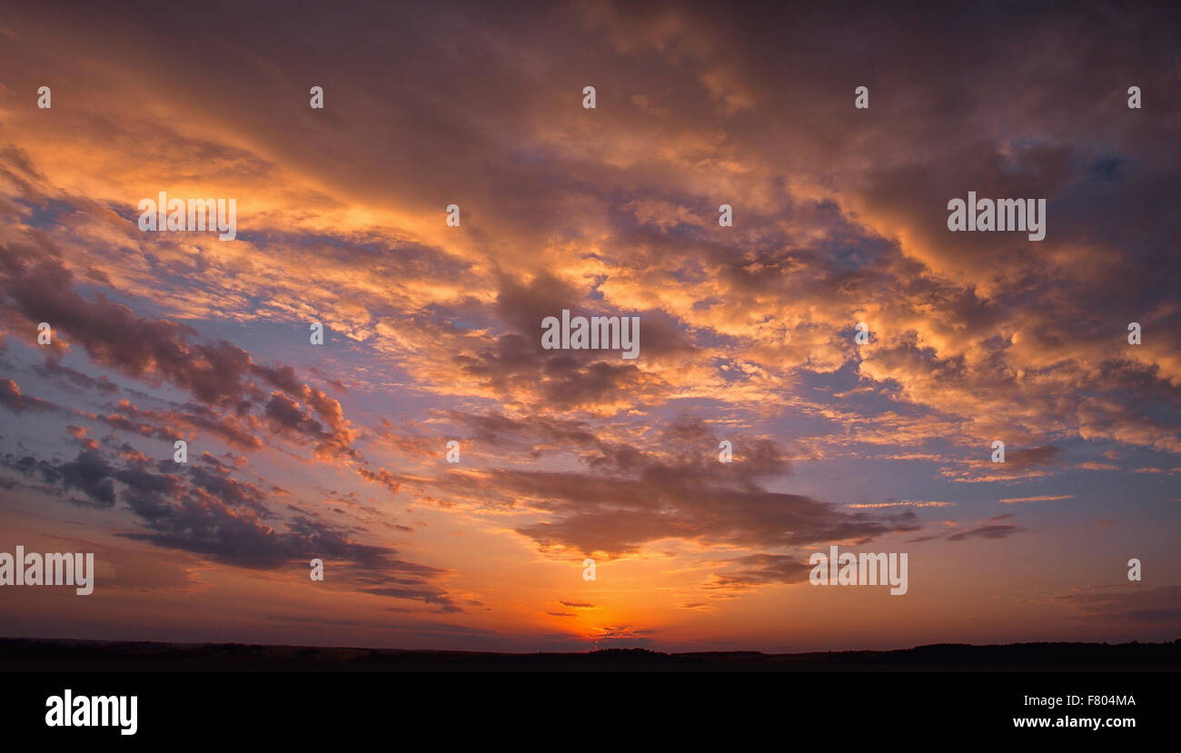 Sunset cloud sunlight hi-res stock photography and images - Alamy