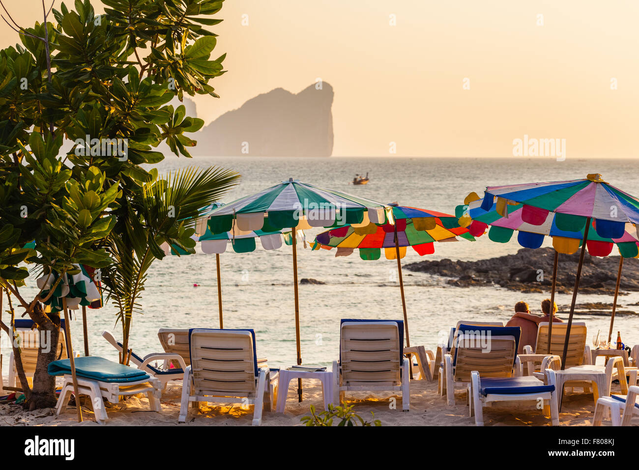 Waterside umbrellas hi-res stock photography and images - Alamy