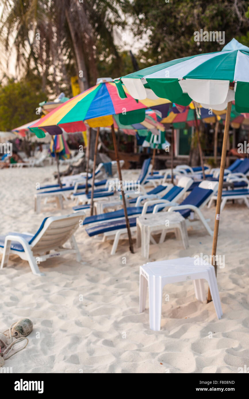 Rainbow colored beach umbrellas hi-res stock photography and images - Alamy
