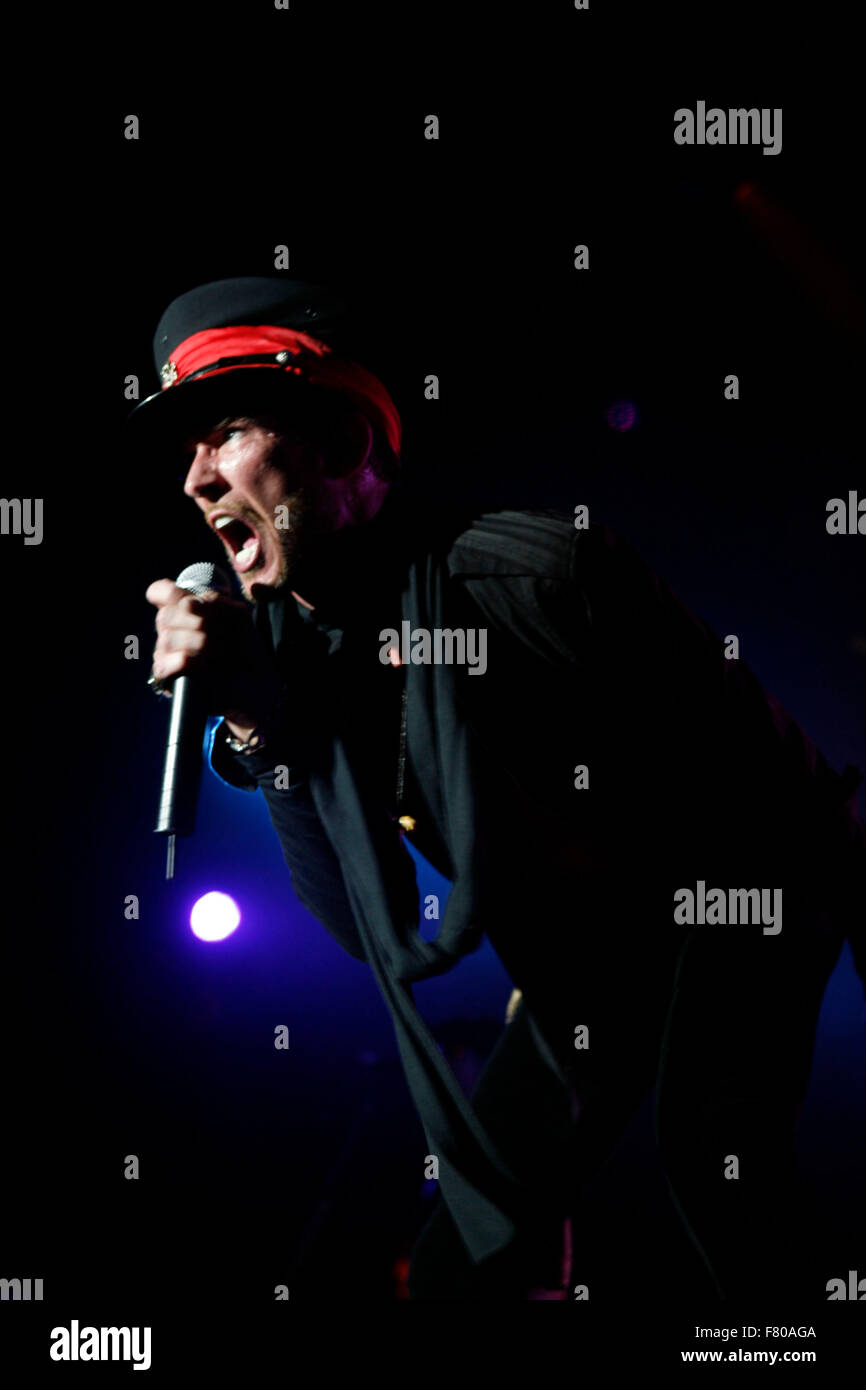 File. 3rd Dec, 2015. SCOTT WEILAND, best known as the lead singer for ...