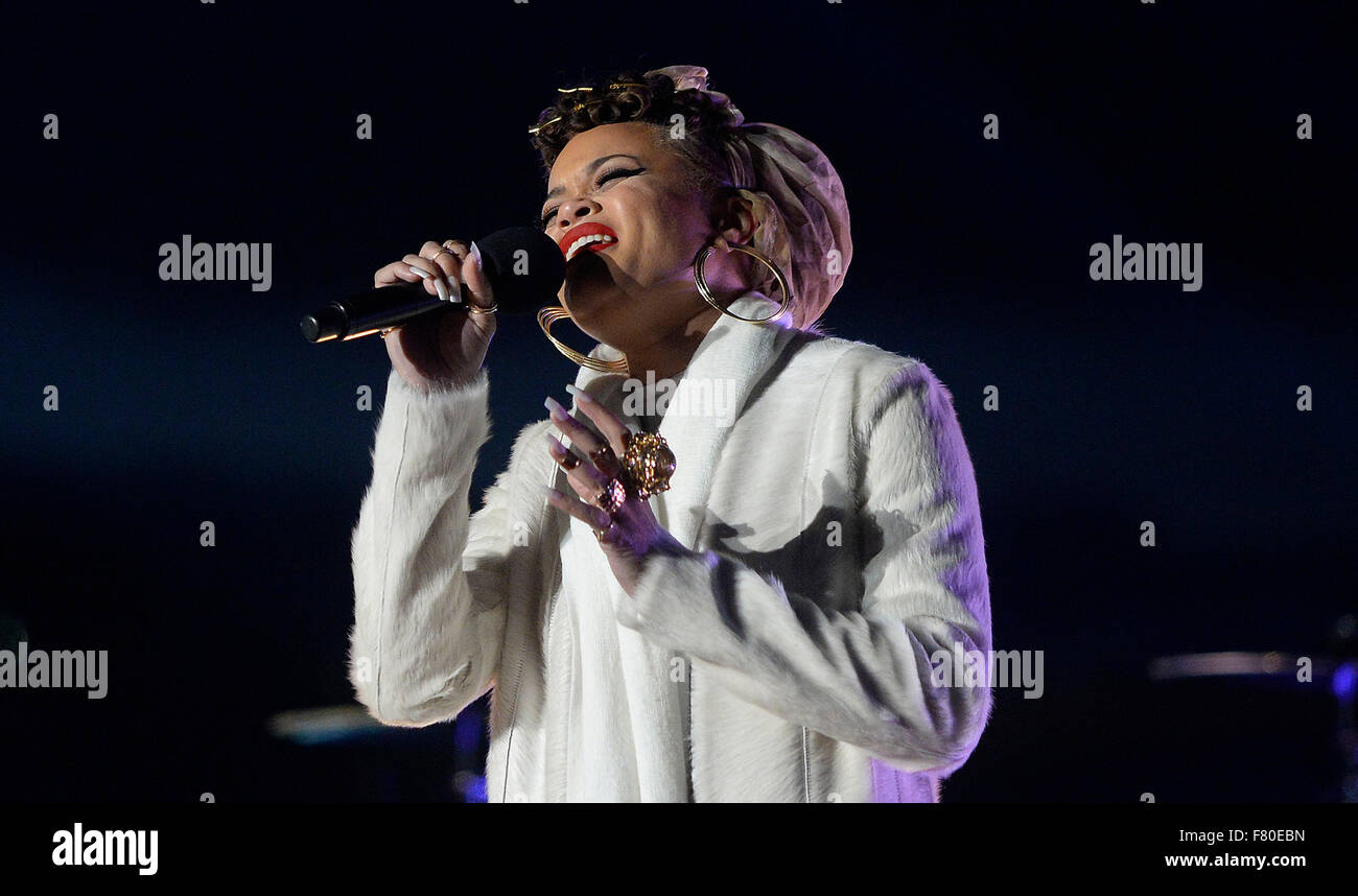Andra singer hi-res stock photography and images - Alamy