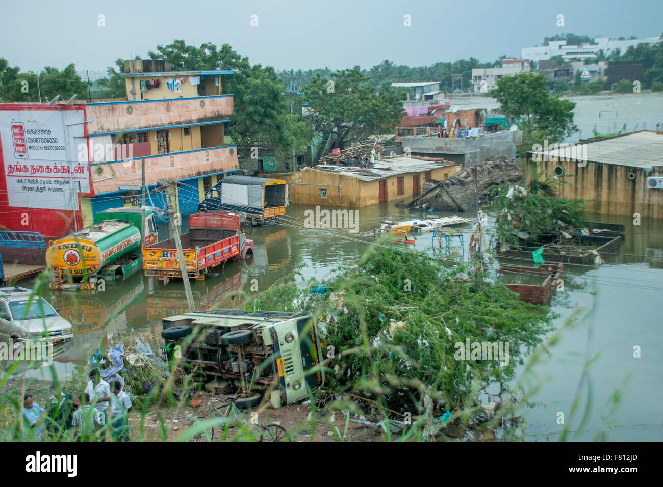 Chennai, India. 3rd December, 2015. As Sembarambakkam lake in Chennai ...
