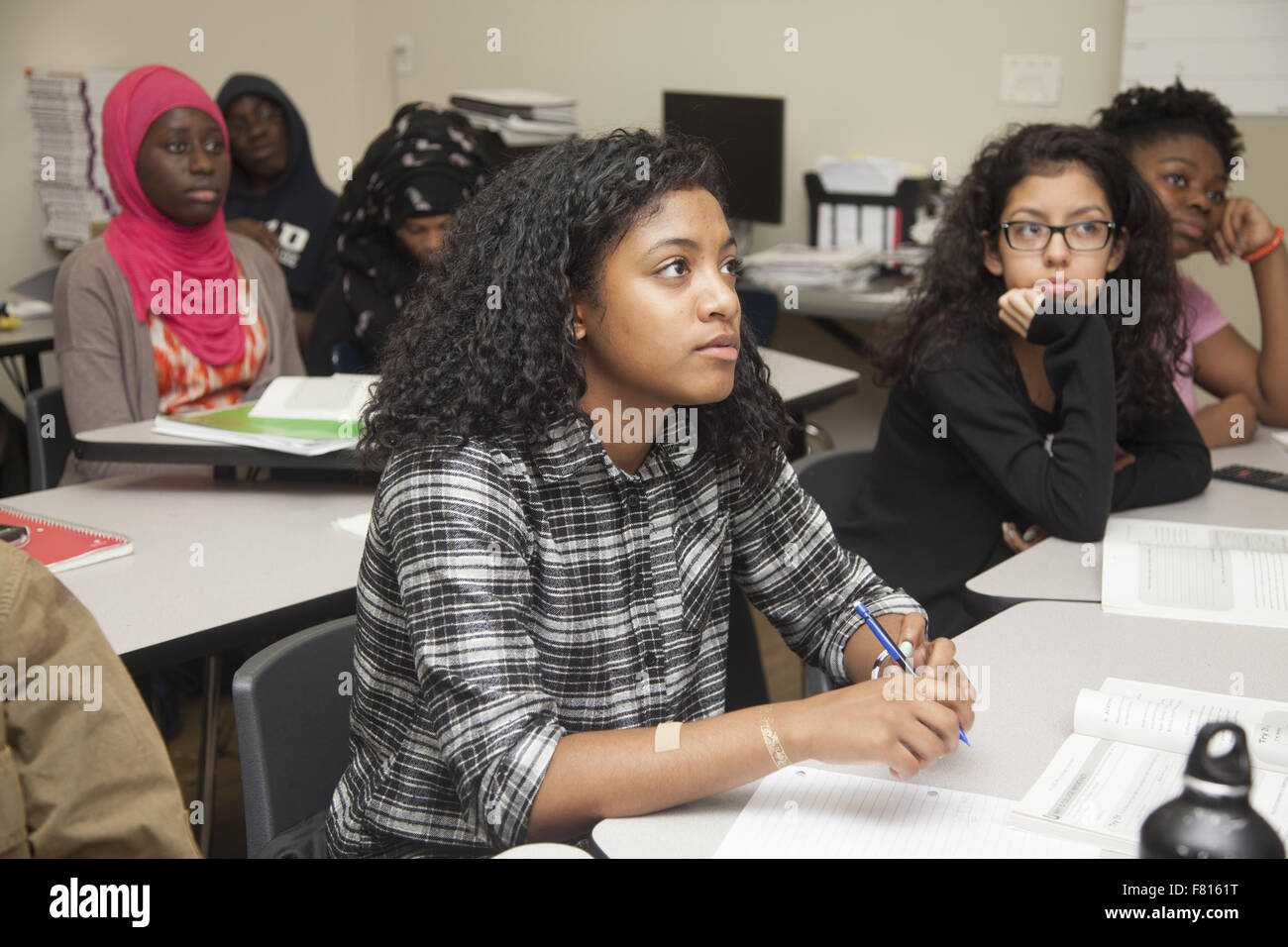 High school classroom students usa hi-res stock photography and images ...
