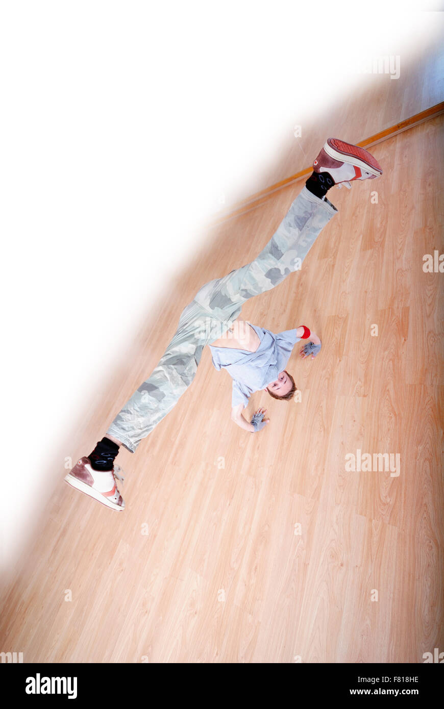 Breakdance freeze hi-res stock photography and images - Alamy