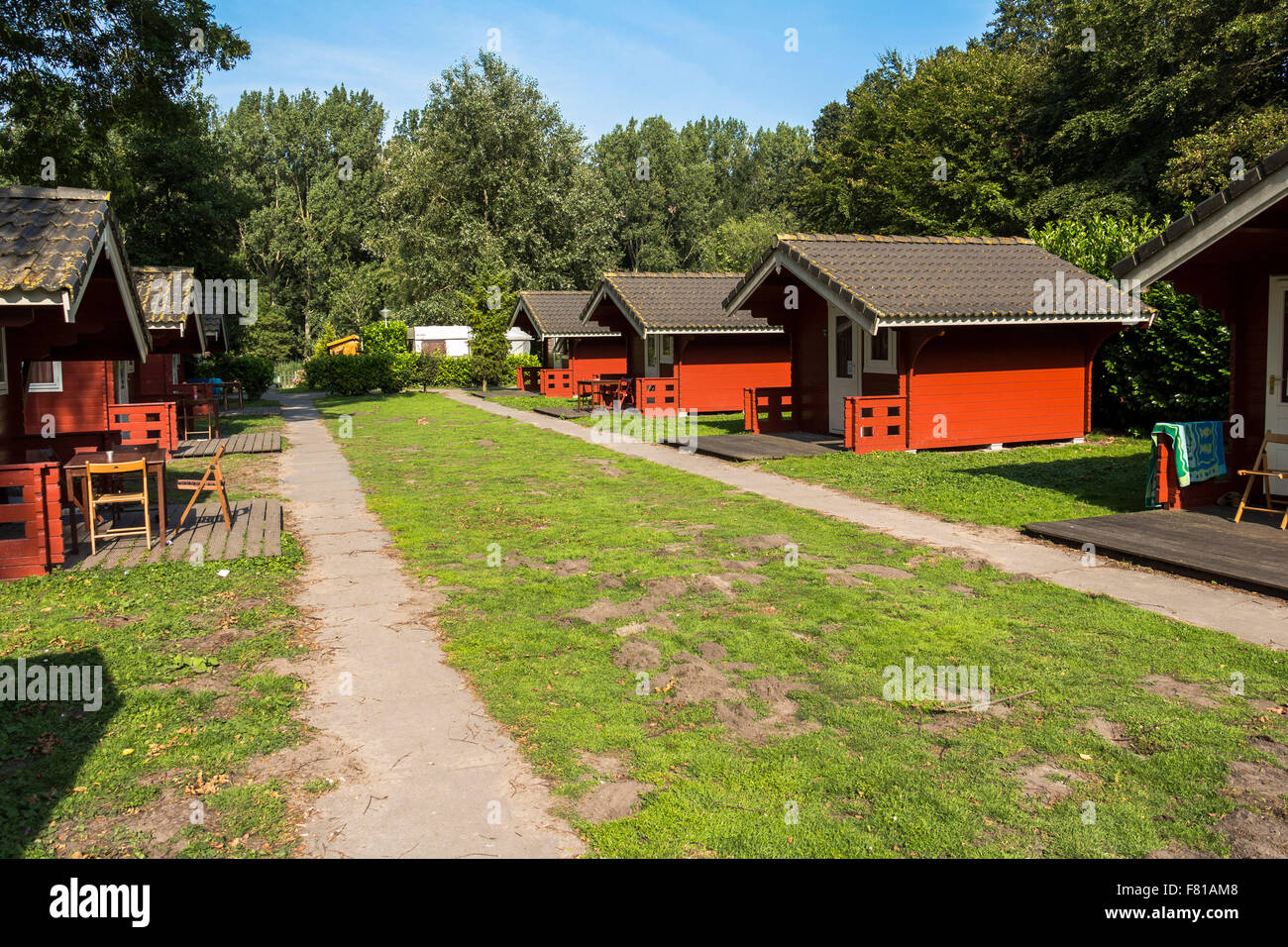 Camp site with wooden cottages near Amsterdam Stock Photo - Alamy