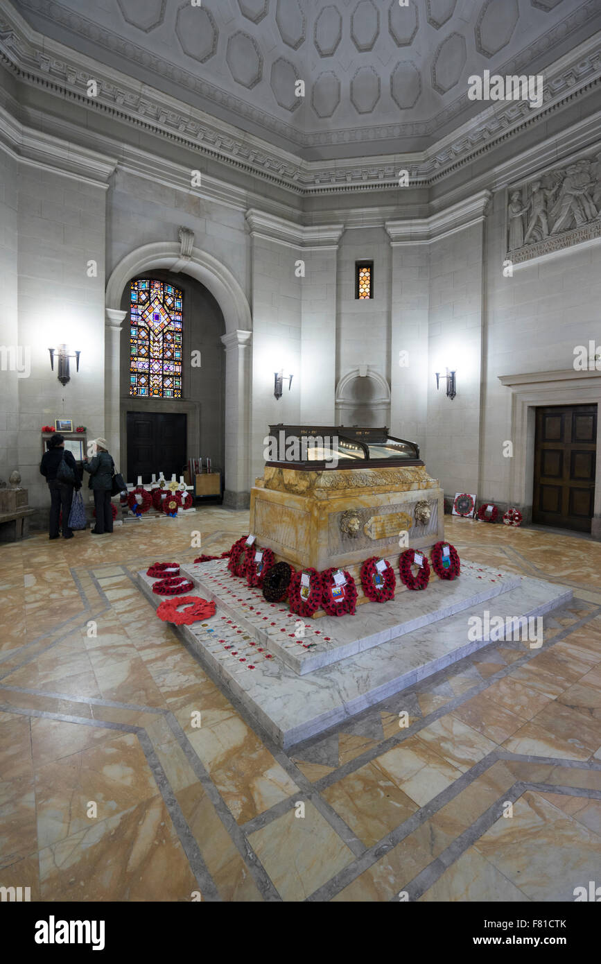 The Hall of Memory in Centenary Square, Birmingham, England Stock Photo - Alamy