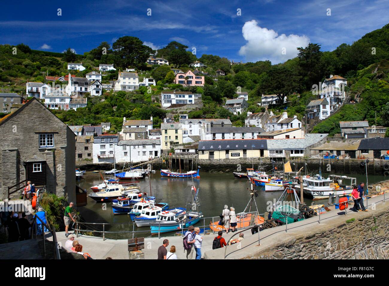 The beautiful Cornish fishing village of Polperro and its harbour ...