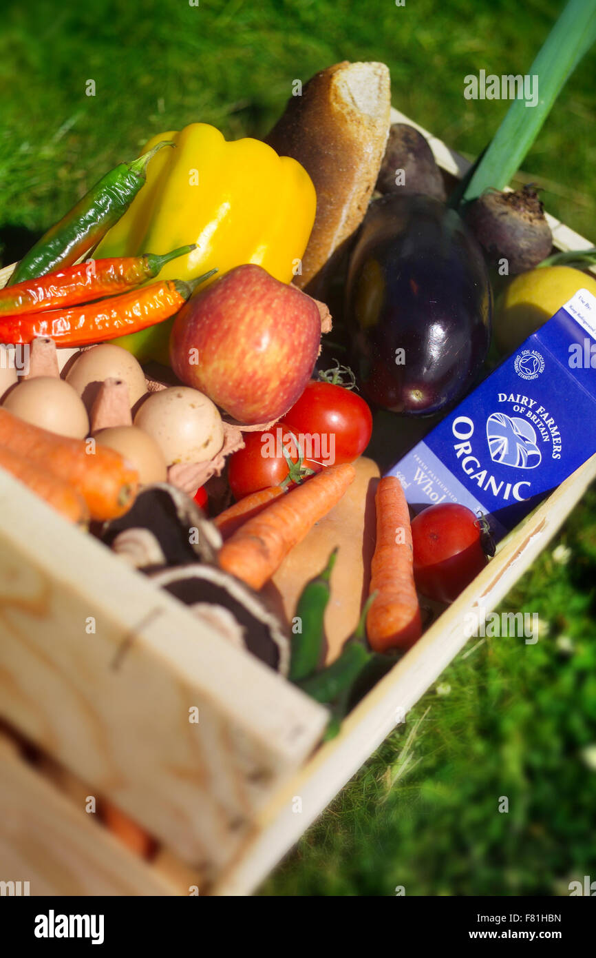 Organic farm veg box hi-res stock photography and images - Alamy
