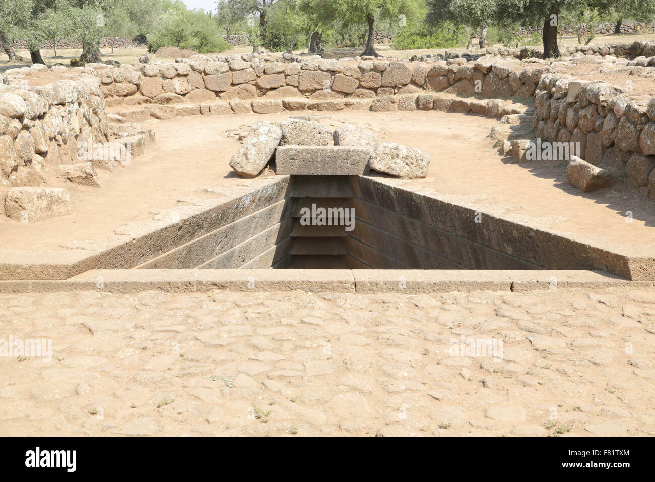 The sacred well and temple of the Nuragico di Santa Cristina complex ...