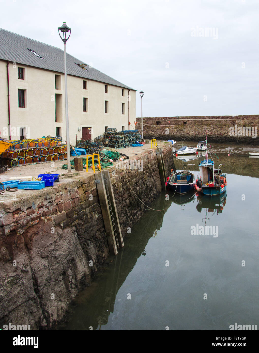 Boats at Dunbar Harbour Stock Photo - Alamy