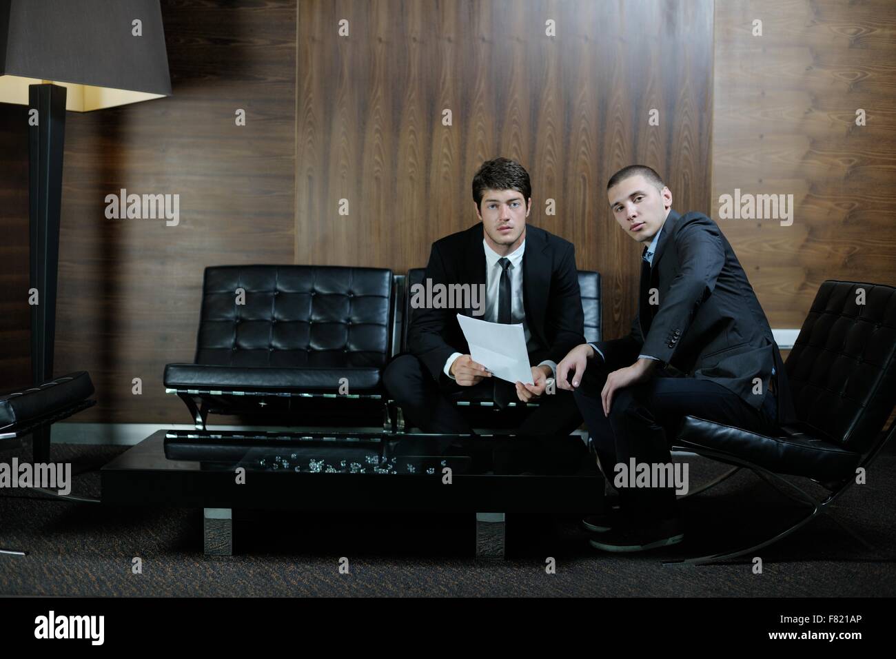 business people shaking hands make deal and sign contract Stock Photo ...