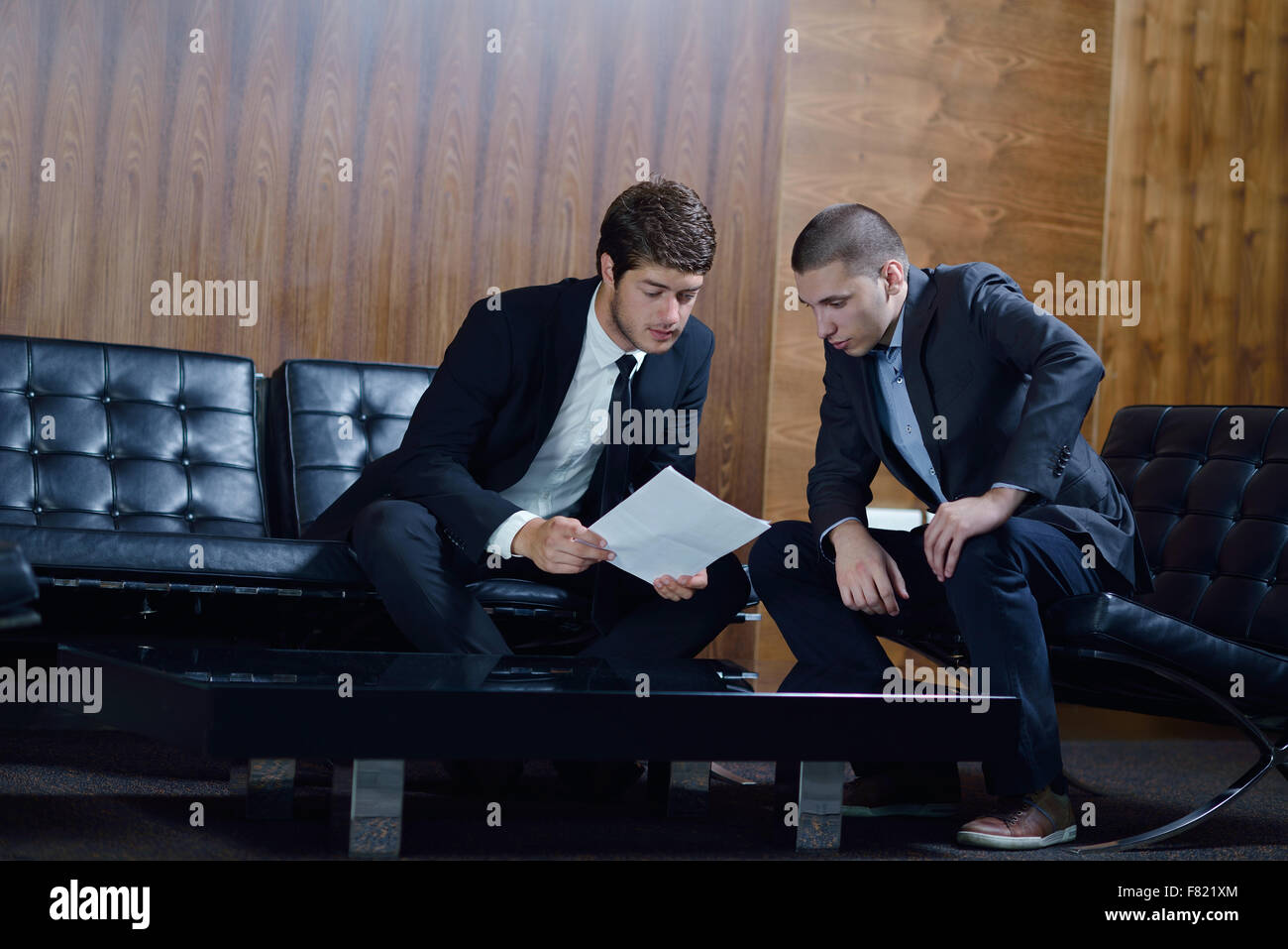 business people shaking hands make deal and sign contract Stock Photo ...
