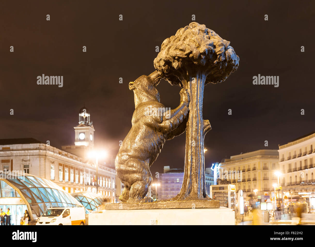Bear and the Madrono Tree at Puerta del Sol. Madrid, Spain Stock Photo ...