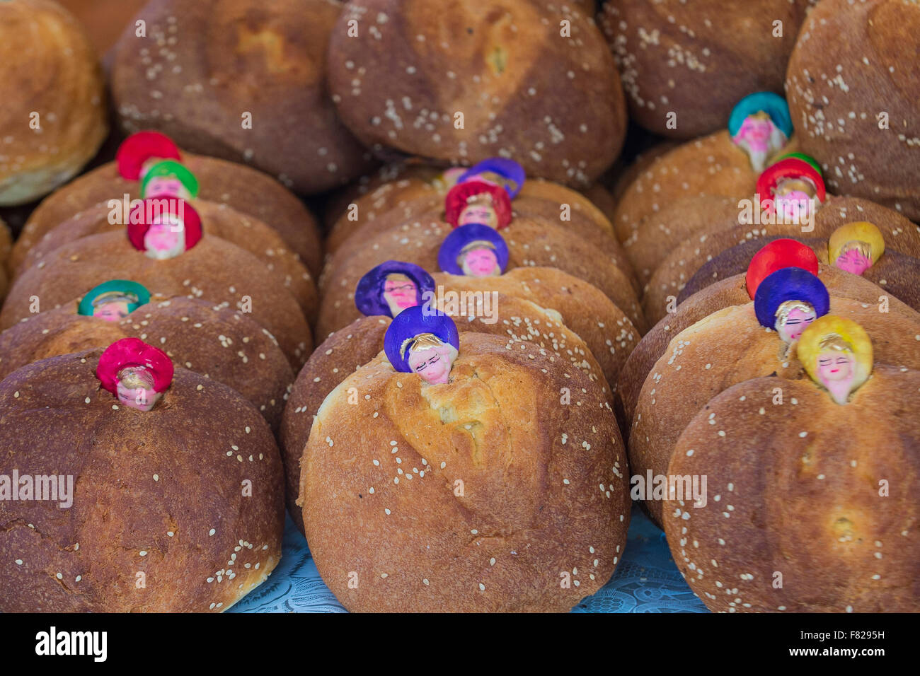 Traditional Mexican Bread called Bread of the Dead (Pan de Muerto ...