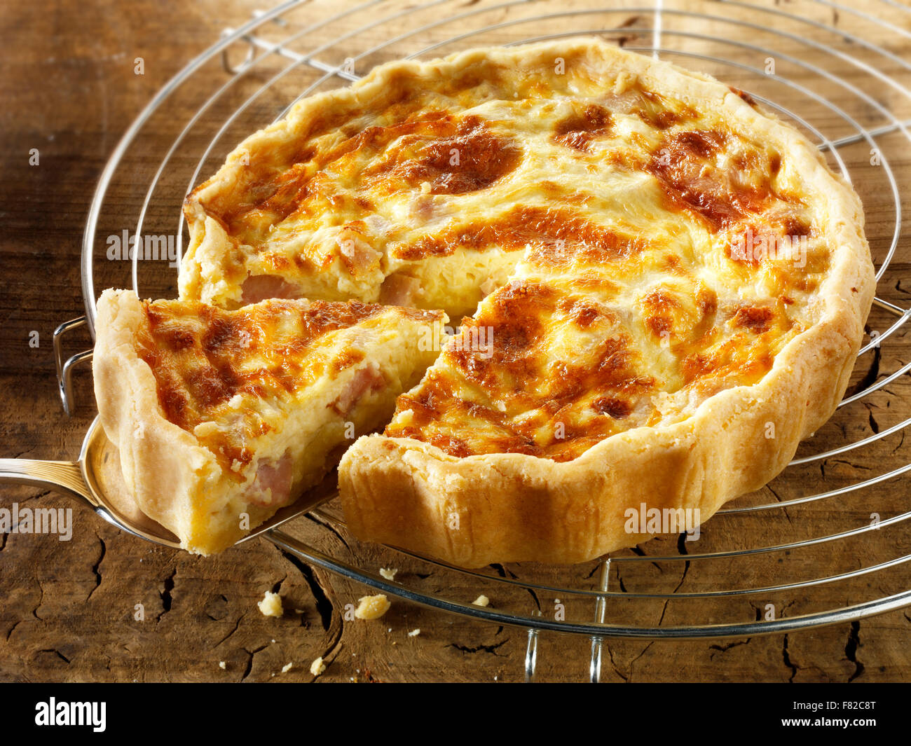 Lunch quiche hi-res stock photography and images - Alamy
