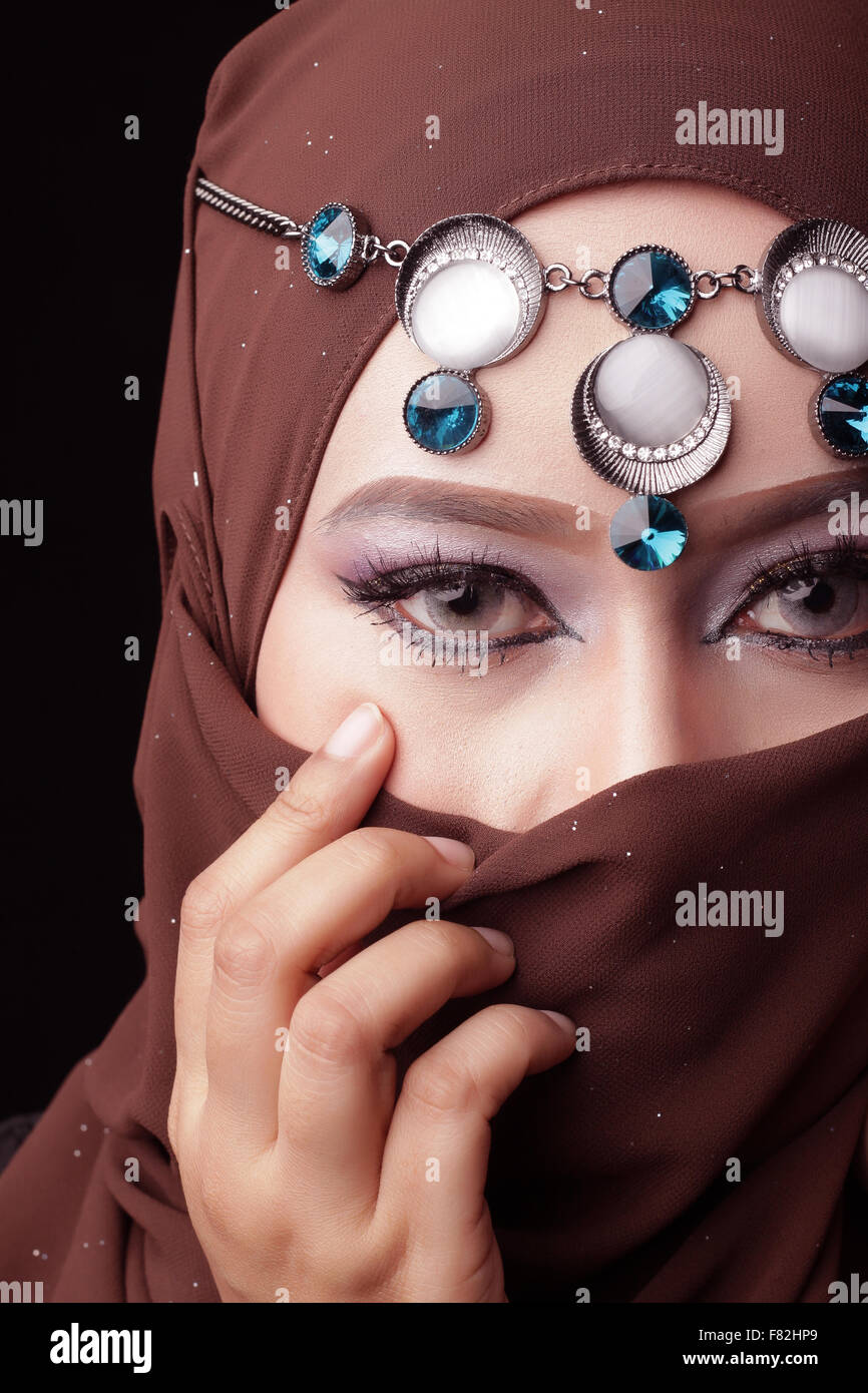 Malay Woman High Resolution Stock Photography and Images - Alamy