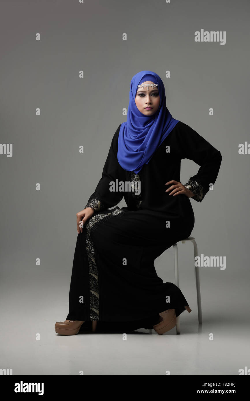 Malay woman hi-res stock photography and images - Alamy