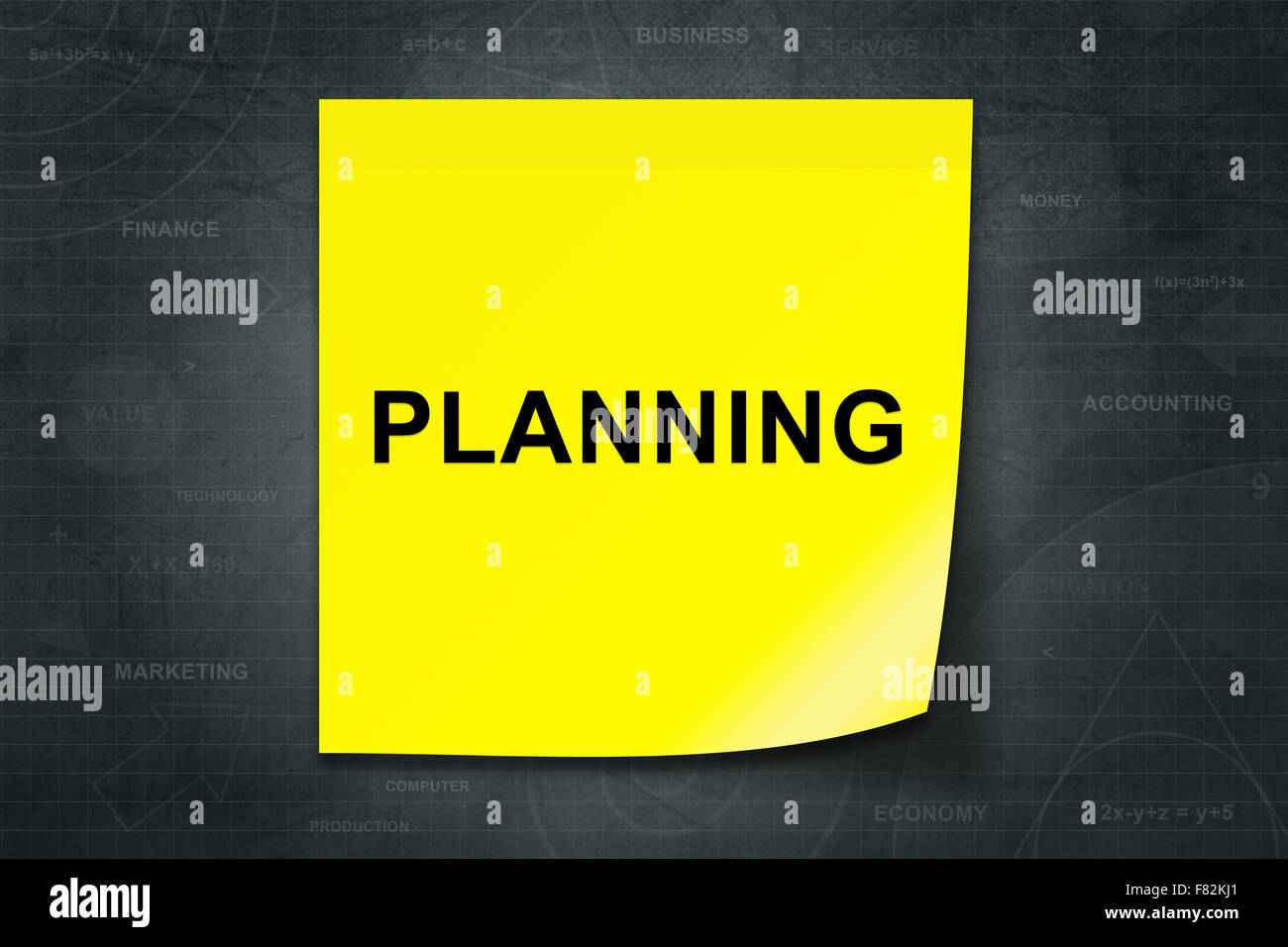 planning text on yellow note with black background Stock Photo - Alamy