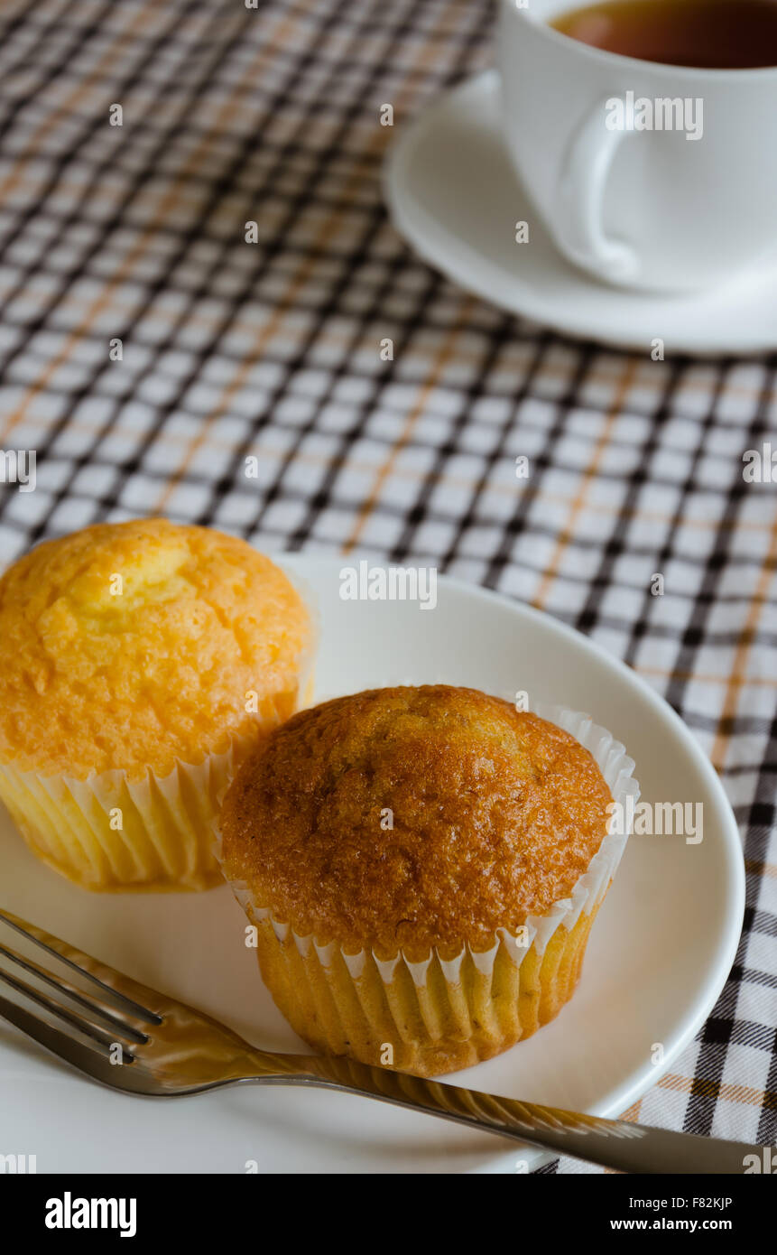 Cup Cake and Tea for Tea Break Stock Photo - Alamy
