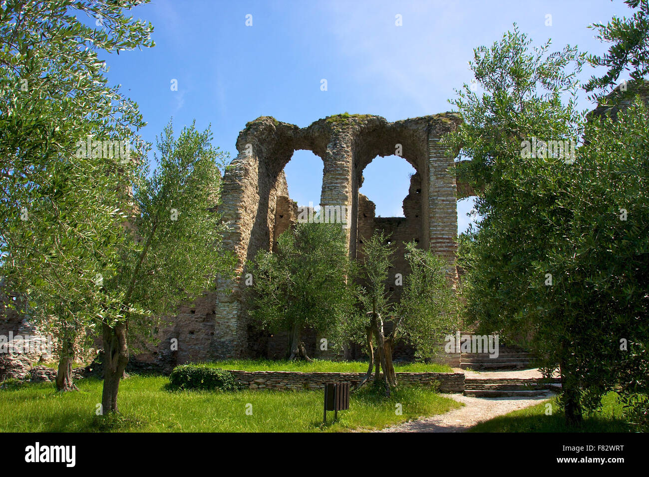 Roman lakes hi-res stock photography and images - Alamy