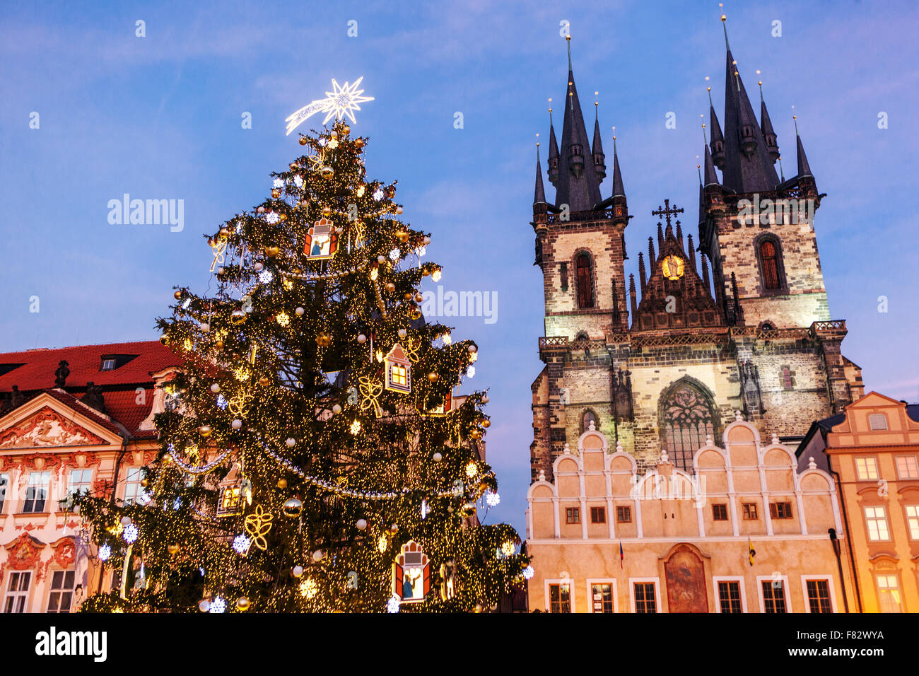 Prague Christmas market Old Town Square, Christmas tree, Prague, Czech ...