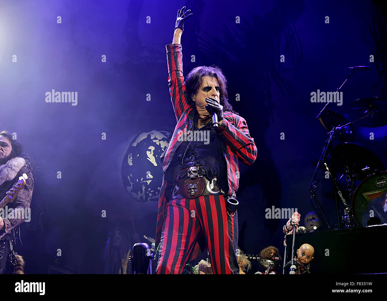 Alice Cooper performing at Manchester Arena Featuring: Alice Cooper ...