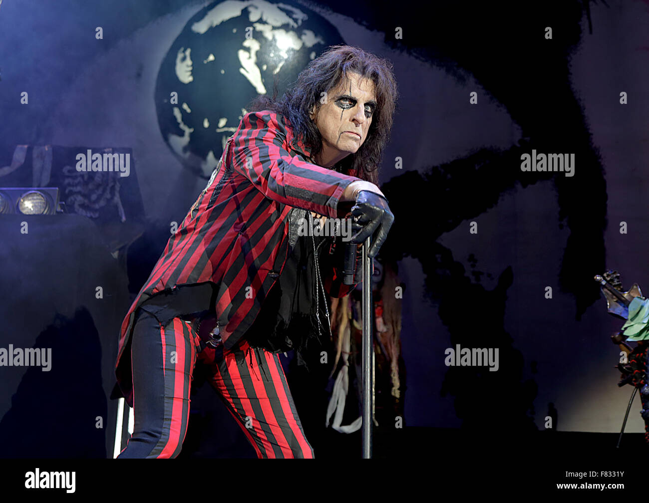 Alice Cooper performing at Manchester Arena Featuring: Alice Cooper ...