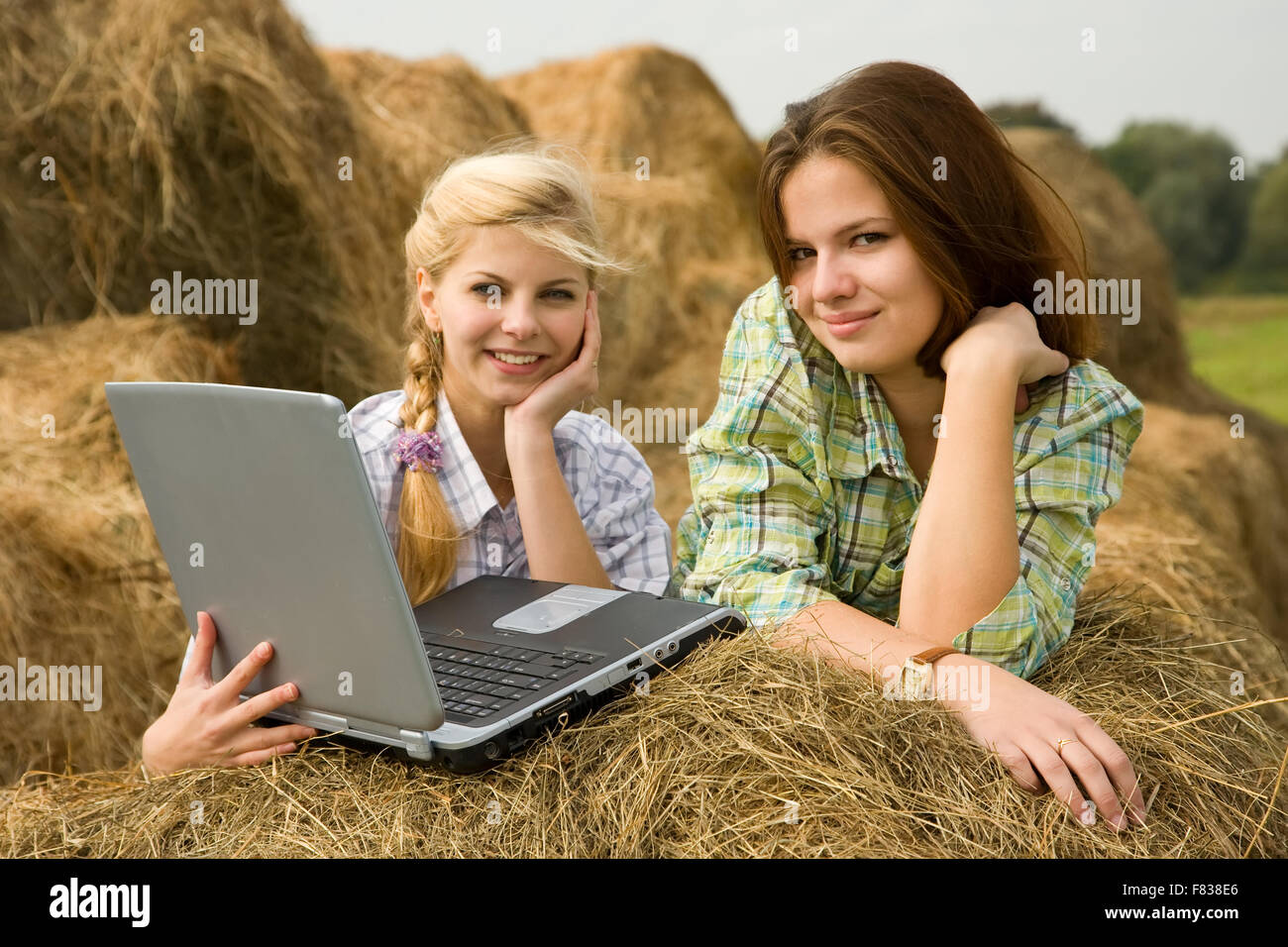 Country Girls High Resolution Stock Photography and Images - Alamy