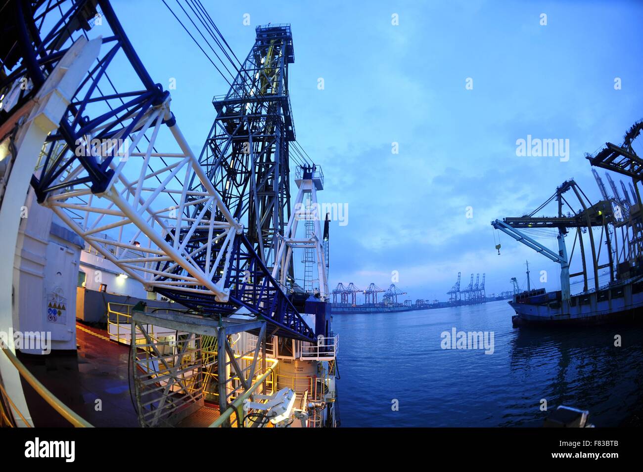 Colombo. 5th Dec, 2015. U.S. drilling ship JOIDES Resolution is ...