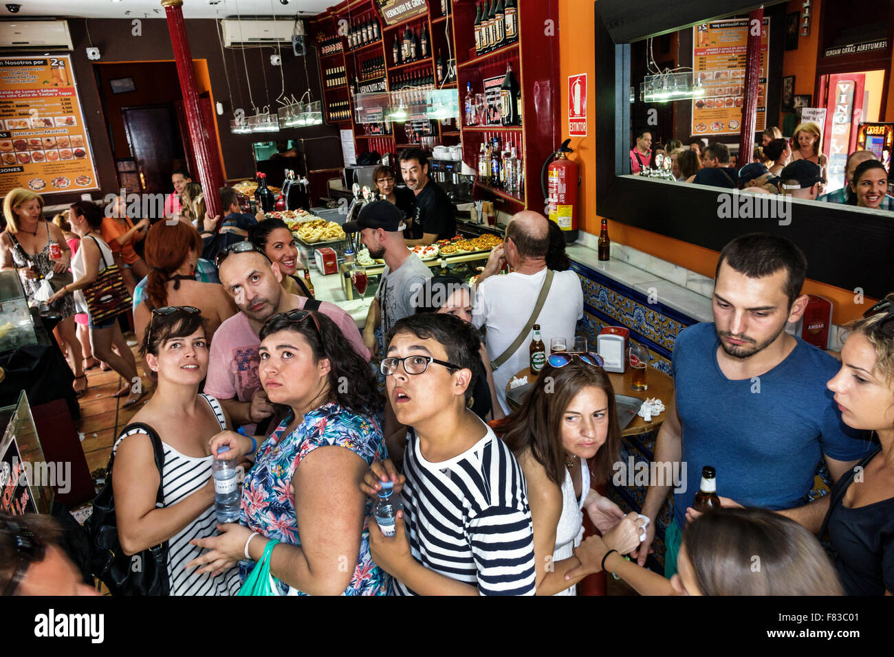 Hispanic ethnic barrio de la latina hi-res stock photography and images ...