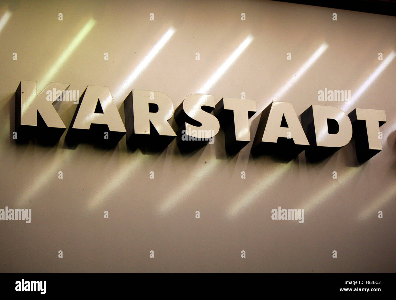 Markenname: "Karstadt", Berlin Stock Photo - Alamy