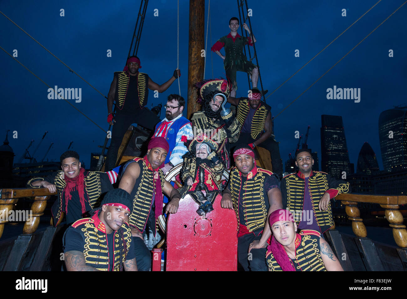 George ure hi-res stock photography and images - Alamy